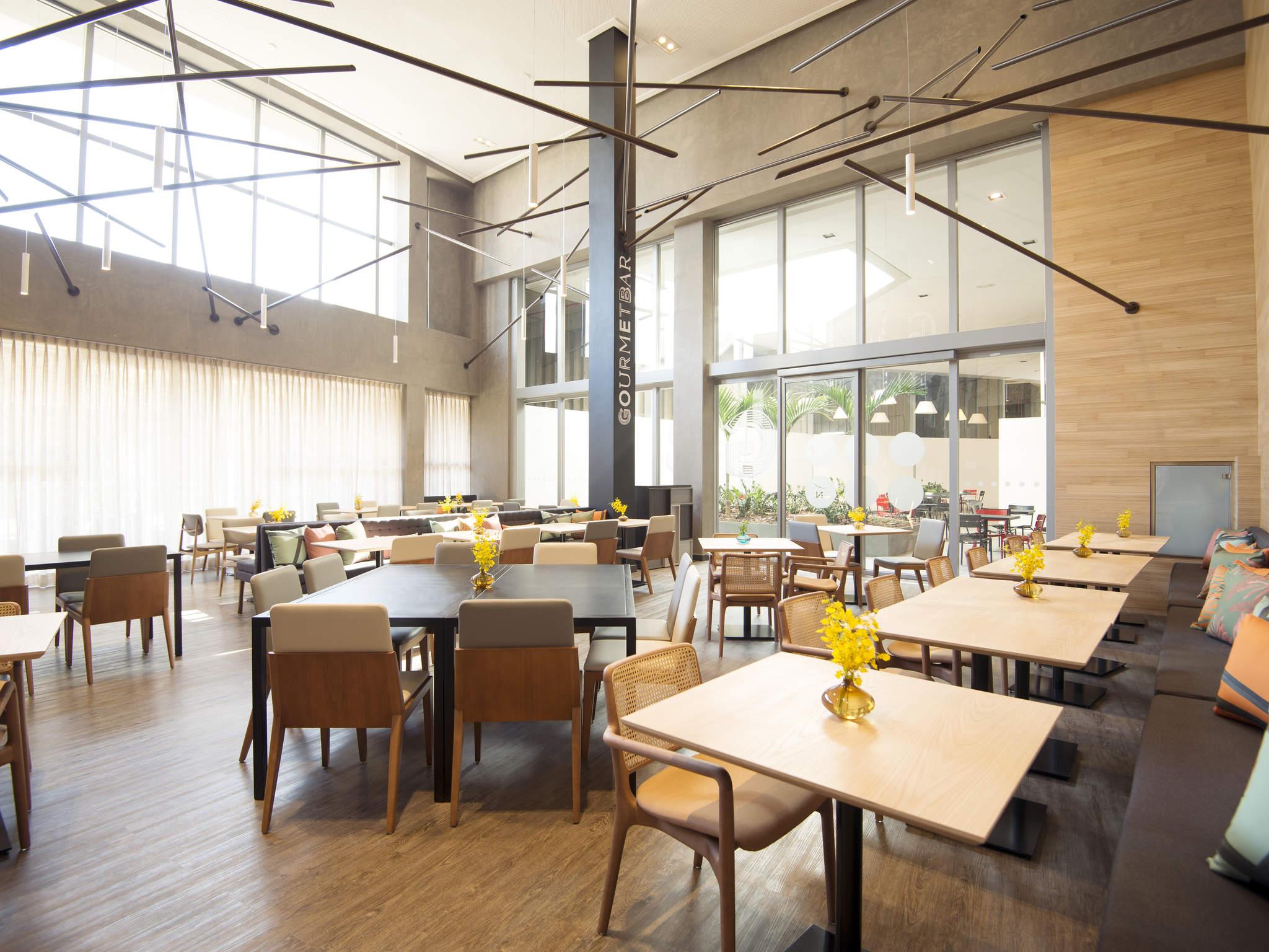 Inauguração Novotel Berrini em São Paulo - Casa das Amigas