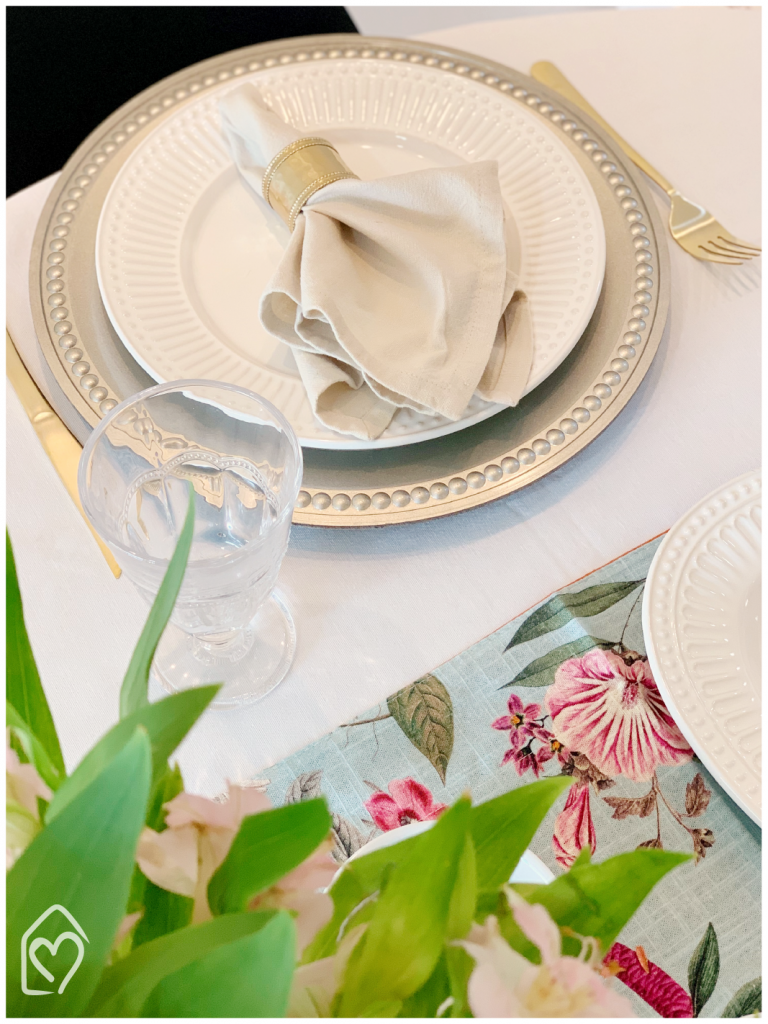 Mesa posta de almoço pro fim de semana - Casa das Amigas