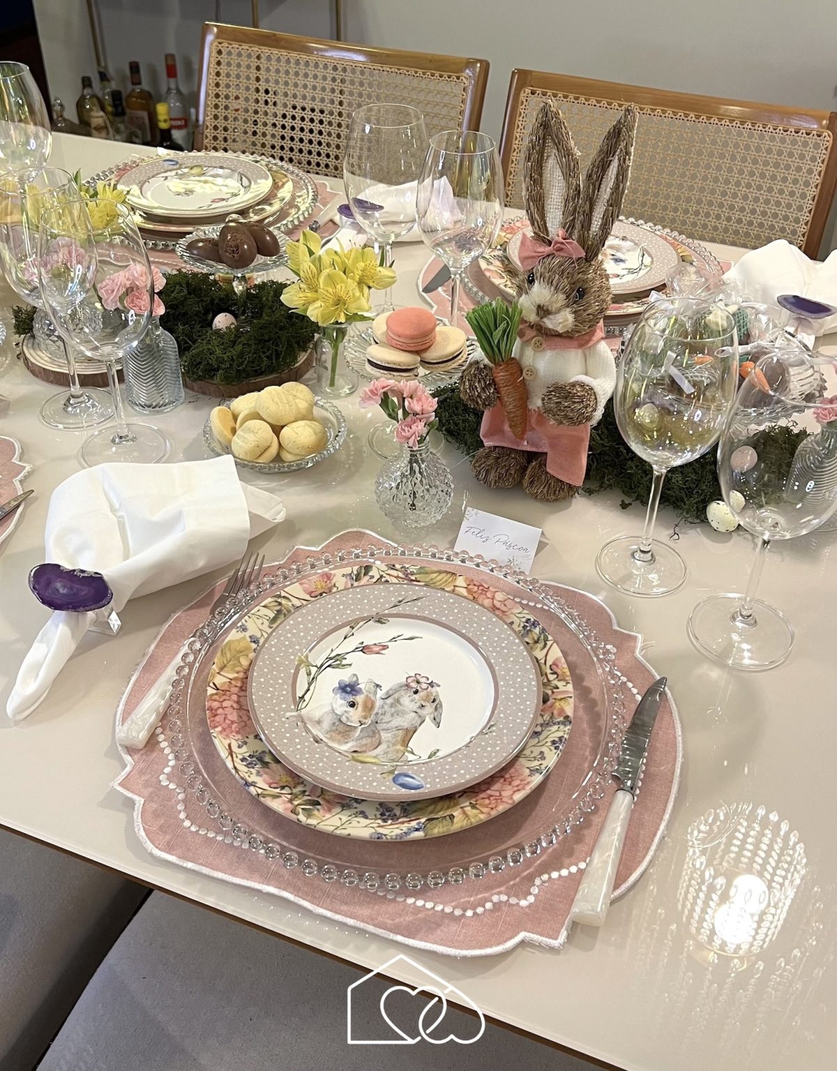 Mesa Posta de Páscoa Floral e Rosa - Casa das Amigas